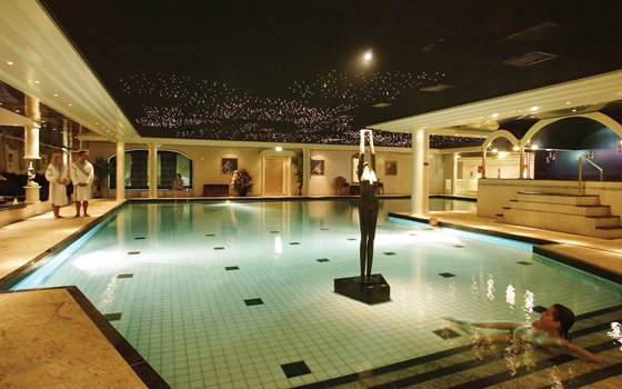 Elysium - Holland.com